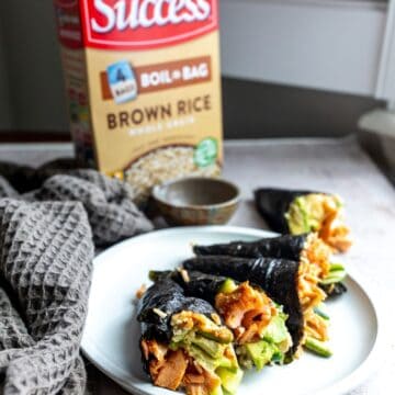 Salmon Hand Roll