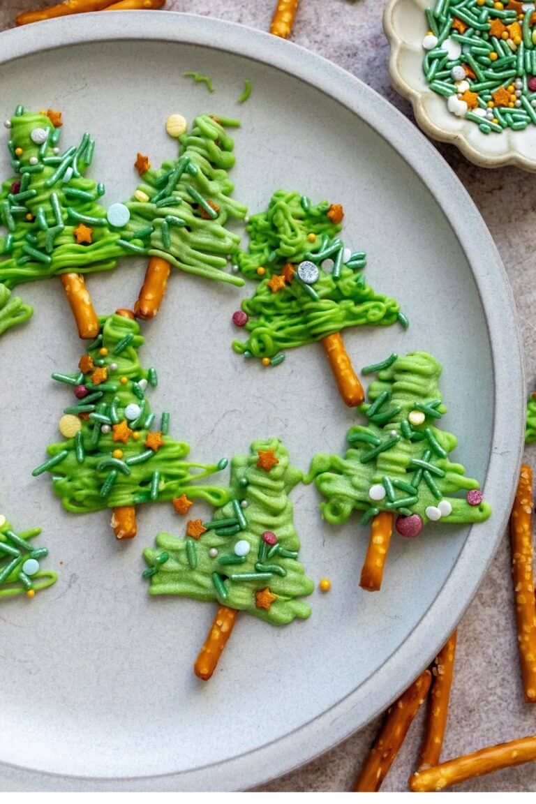 Pretzel Christmas Trees - Sailor Bailey